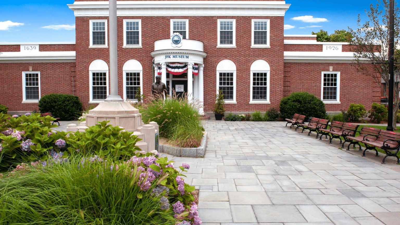 Hyannis Port, MA: Visitor’s Travel Guide - Cape Guide